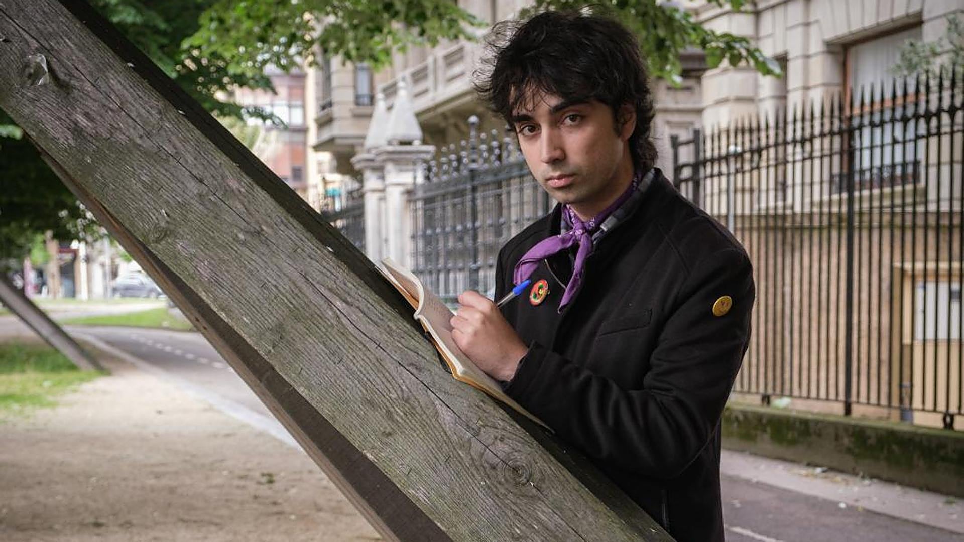 Ciudadanos | Lyndon Barrett: «'Poesía' viene de un término griego que significa 'hacer'» | El ...